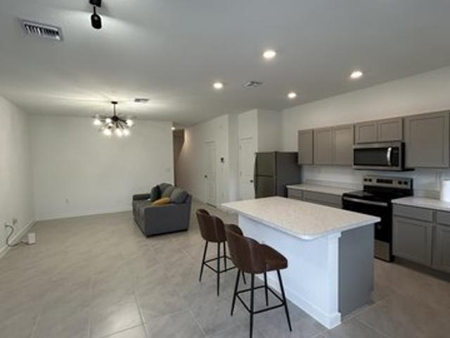 876 NW 3rd Way, Pompano Beach, FL 33060