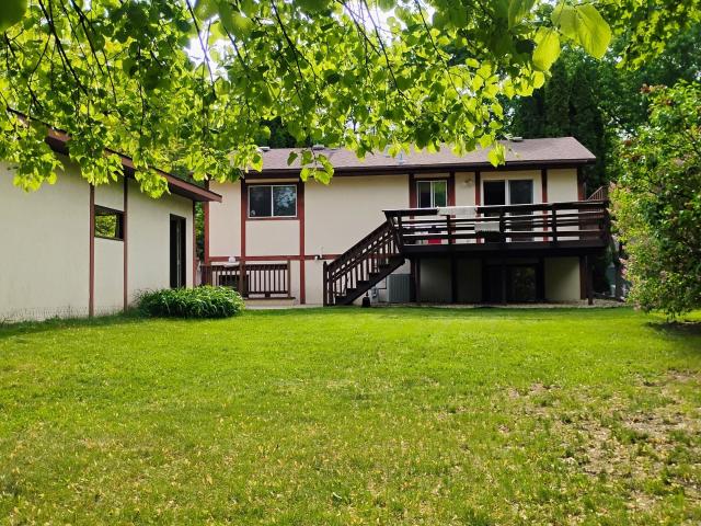 876 Pearl View Drive