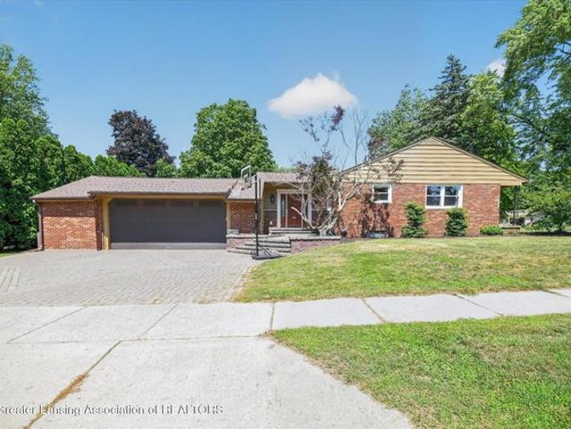 876 Riverside Dr, Portland, MI 48875
