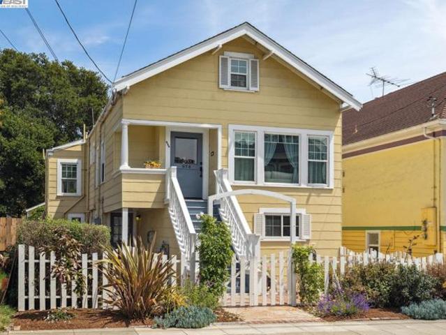 876 Walnut St, Alameda, CA 94501