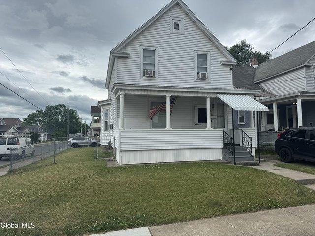 876 Thompson St, Schenectady, NY 12306