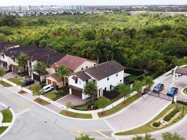 8774 NW 103rd Ave, Doral, FL 33178