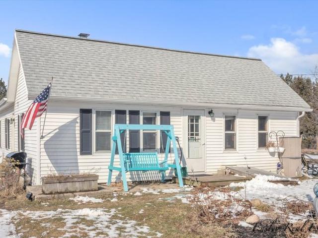 8775 Nugent Ave NE, Rockford, MI 49341