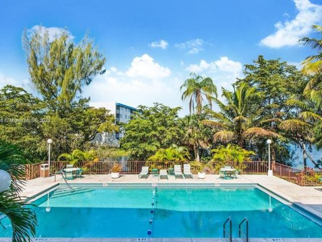 8775 Park Blvd #112, Miami, FL 33172