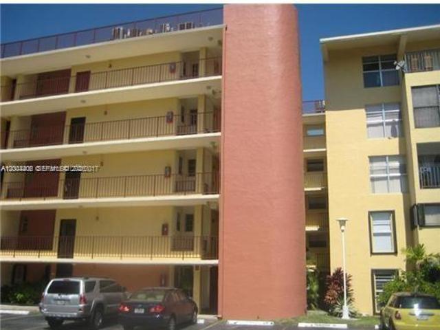 8775 Park Blvd, Unit 305, Miami, FL 33172 | MLS #A12004 | Compass