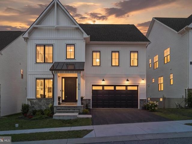 8776 Walnut Bottom Ln, Frederick, MD 21701