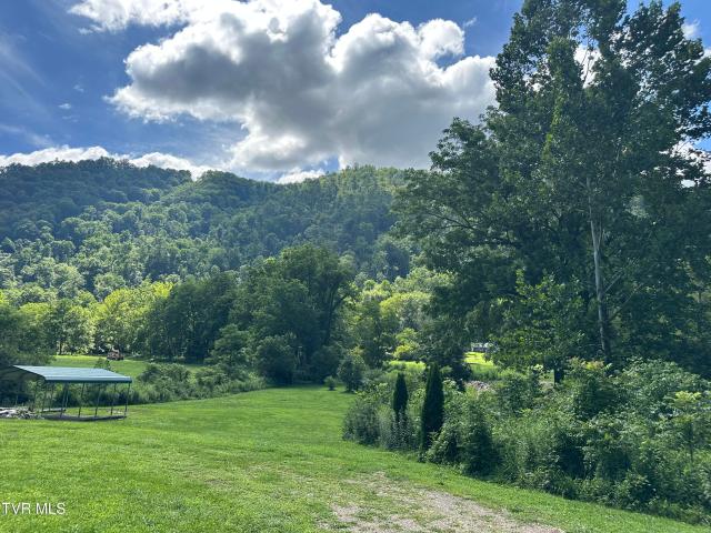 8777 Roan Creek Road