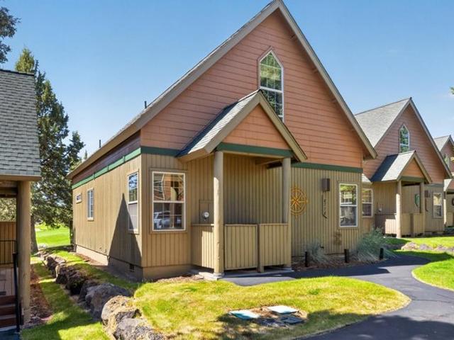 8778 Cliff Swallow Dr, Redmond, OR 97756