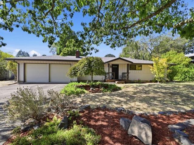 87700 Blek Dr, Veneta, OR 97487