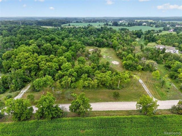 8770 Kaiser Rd, Bridgewater, MI 48176