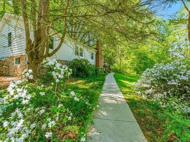 8773 White Wing Rd