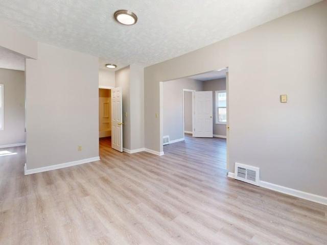 877 879 Rudyard Rd, Cleveland, OH 44110 2 Bedroom Apartment for Rent at 877 Rudyard Rd, Cleveland, OH 44110 South Collinwood