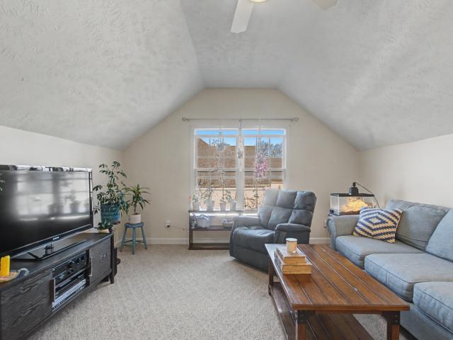 877 Glenraven Dr, Clarksville, TN 37043 | Compass