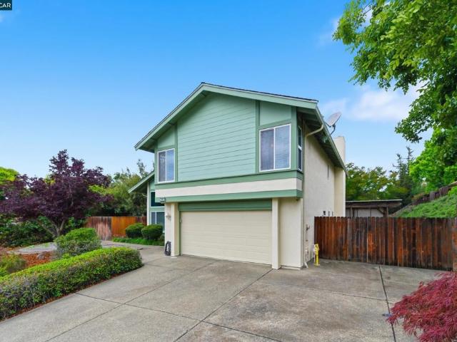 877 Dover Cir