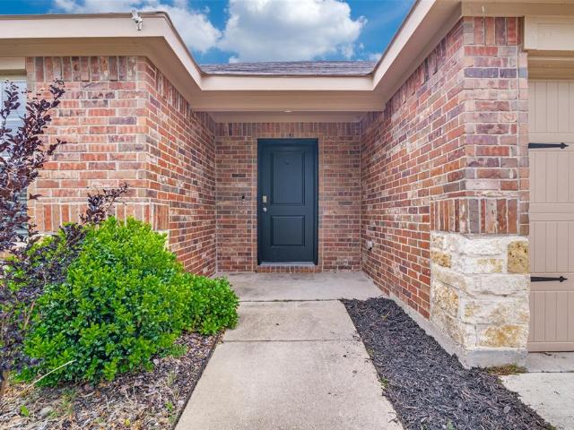 877 Darst Dr, Fate, TX 75189 | MLS #21238