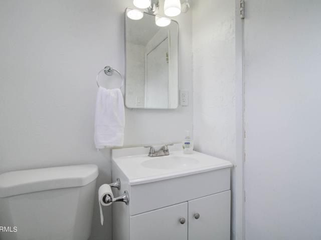 877 e sycamore street # d