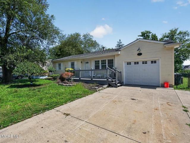 877 Egret Dr, Toms River, NJ 08753