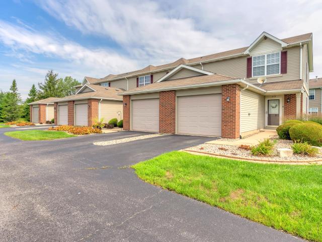 877 Flagstone Drive