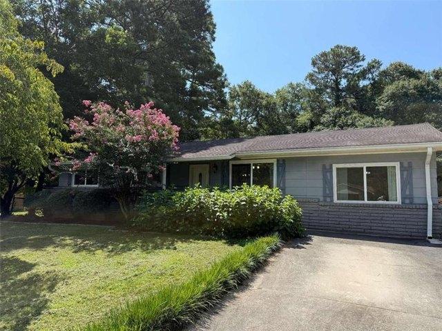 877 King Dr SE, Conyers, GA 30094