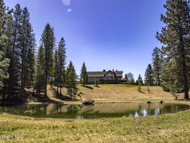 877 Heath Lake Rd, Sagle, ID 83860