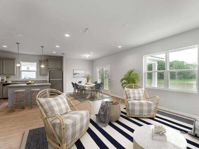 877 Meadowbrook Lane