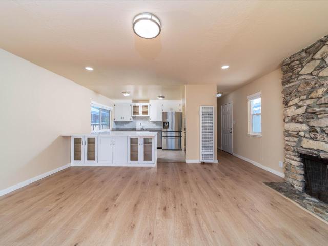 877 Miller Avenue
