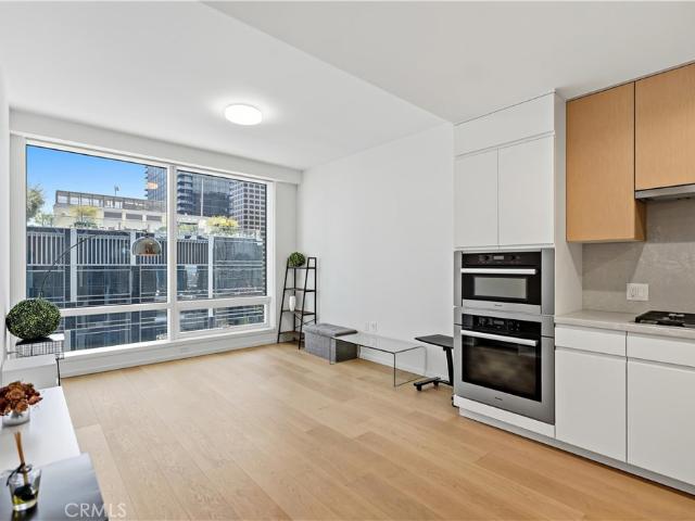 877 S Francisco 2503