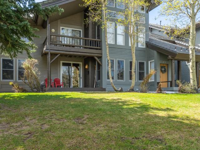 877 Par Ct, Unit 877, Mammoth Lakes, CA 93546 | MLS #260252