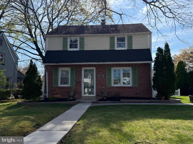 877 Quaint St, Secane, PA 19018 | MLS #PADE2112 | Compass