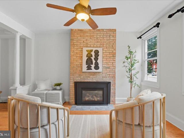 877 W Lombard Street