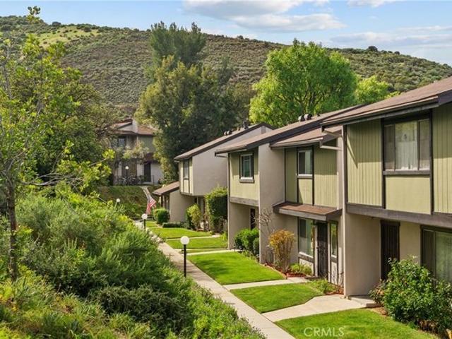 8784 Wyngate St, Sunland, CA 91040
