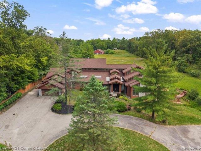 8785 Warren Rd, Superior Township, MI 48170