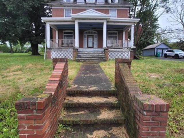 8786 Anthony Hwy, Waynesboro, PA 17268