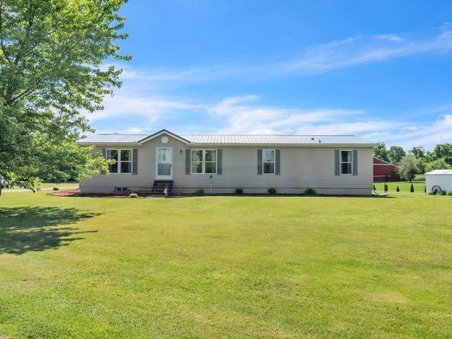 8780 N Baseline Rd, Wawaka, IN 46794