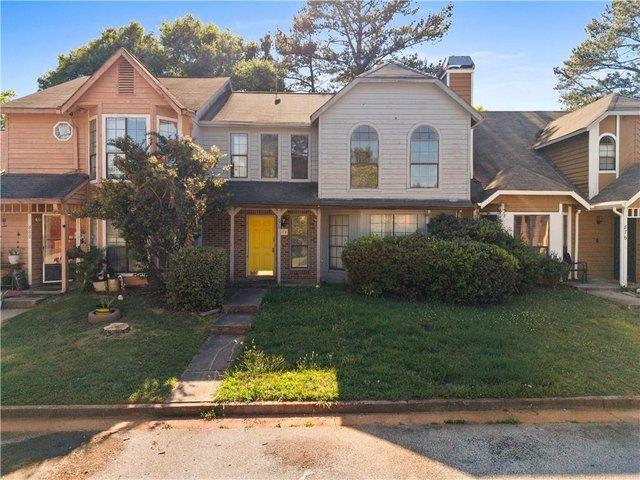 878 Heritage Oaks Dr, Stone Mountain, GA 30088