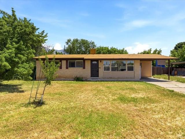 878 N Garnet St, Layton, UT 84041