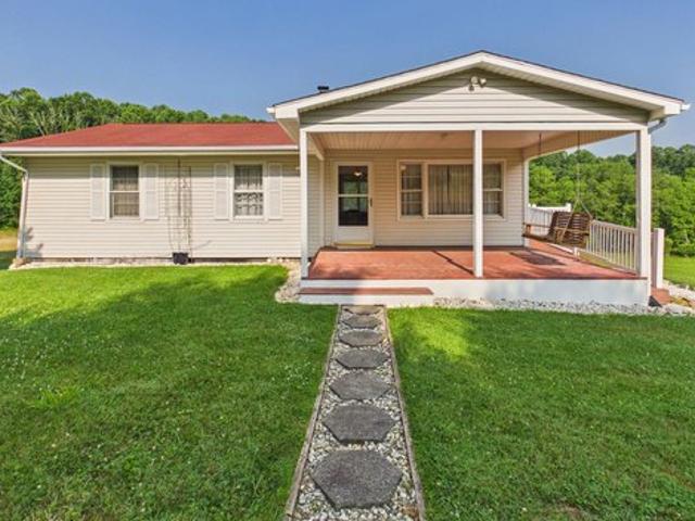 878 Sugar Tree Rd SW, Willis, VA 24380