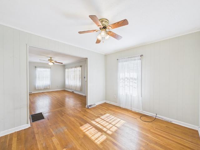 878 SW Sugar Tree Rd