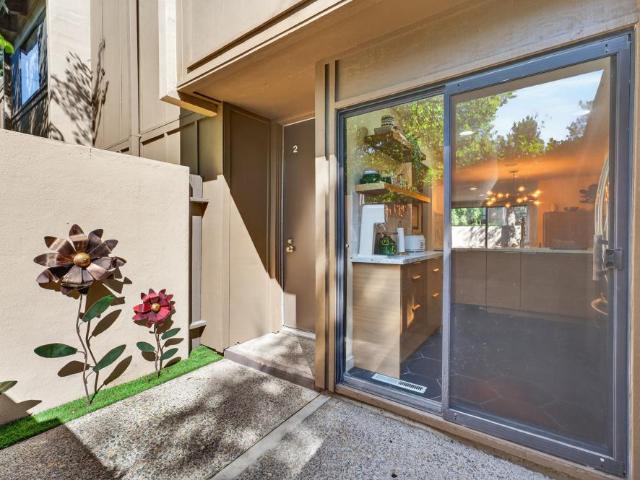 878 Woodside Ln E, Unit 2, Sacramento, CA 95825 | MLS #226043 | Compass