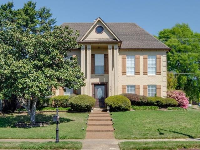 8794 Overcup Oaks Dr, Memphis, TN 38018