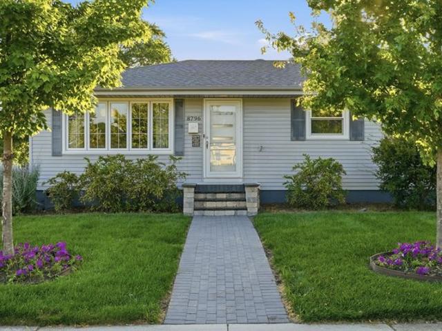 8796 Monroe Ave, Munster, IN 46321