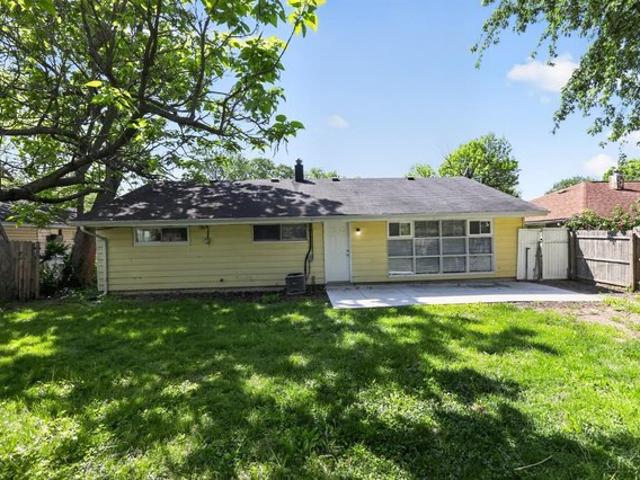8796 Balboa Dr, Springfield Township, OH 45231