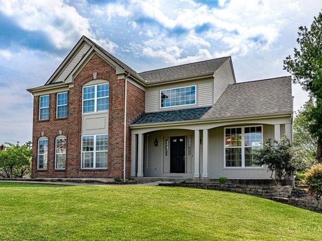 8796 Carey Woods Ln, West Chester, OH 45069