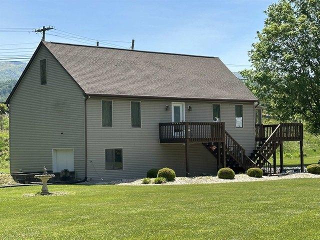 8796 Roanoke Rd, Elliston, VA 24087