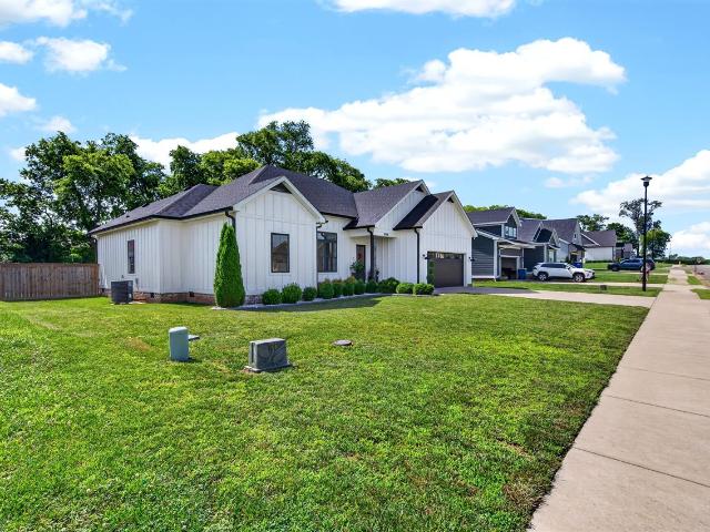 8798 Spartan Court