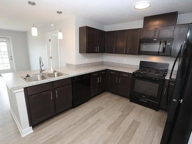 8790 Ep True Pkwy, West Des Moines, IA 50266