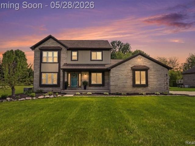 8792 Salem Farms Dr, Salem, MI 48178