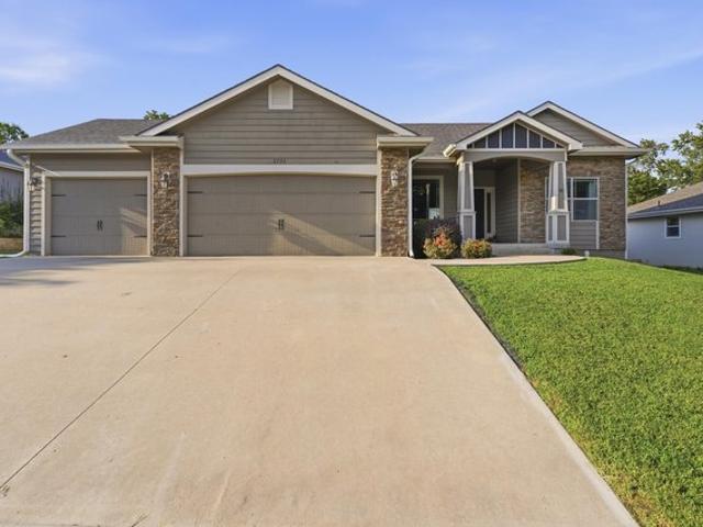 8793 Nellie Dr, Manhattan, KS 66502