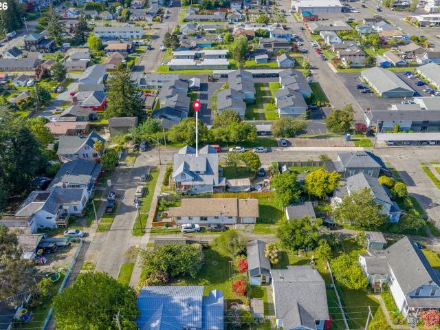 879 1/2 donnelly ave
