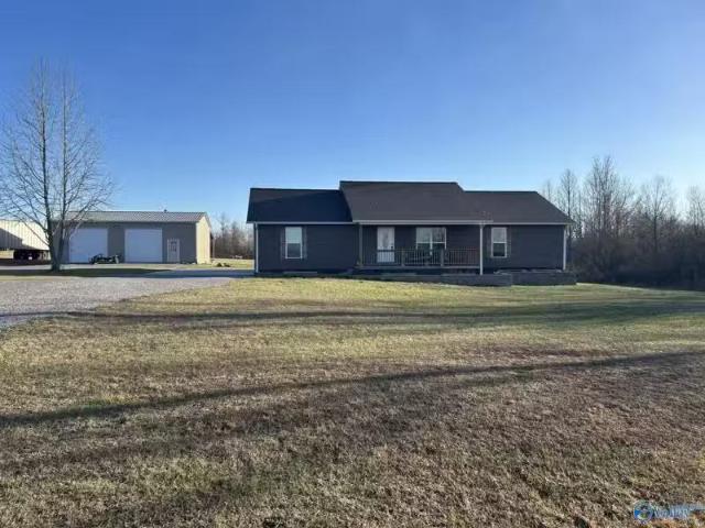 879 COUNTY ROAD 814, HIGDON, AL 35979 Single Family Residence.